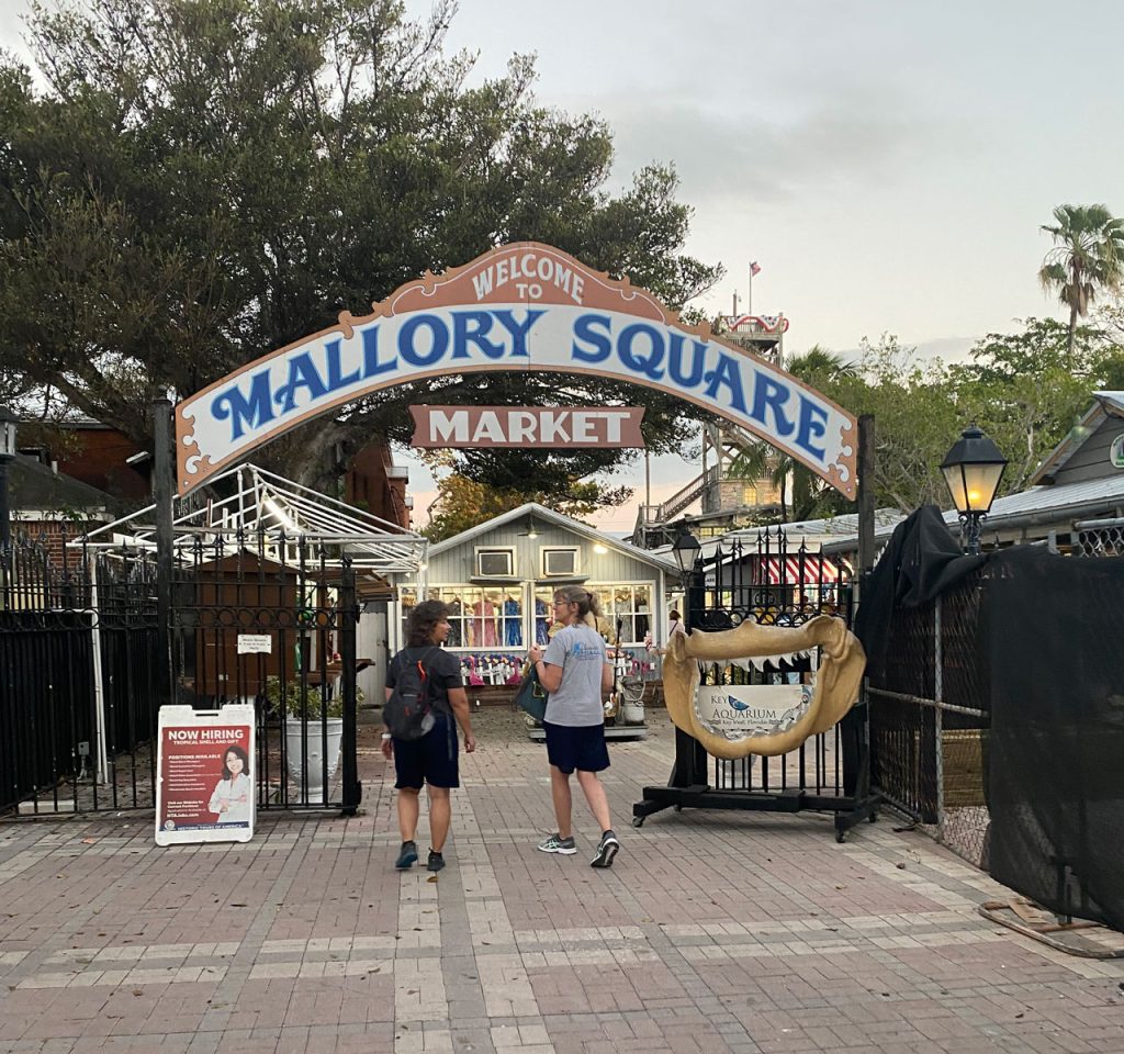 Don't Miss the Incredible Mallory Square Sunset Celebration in Key West ...